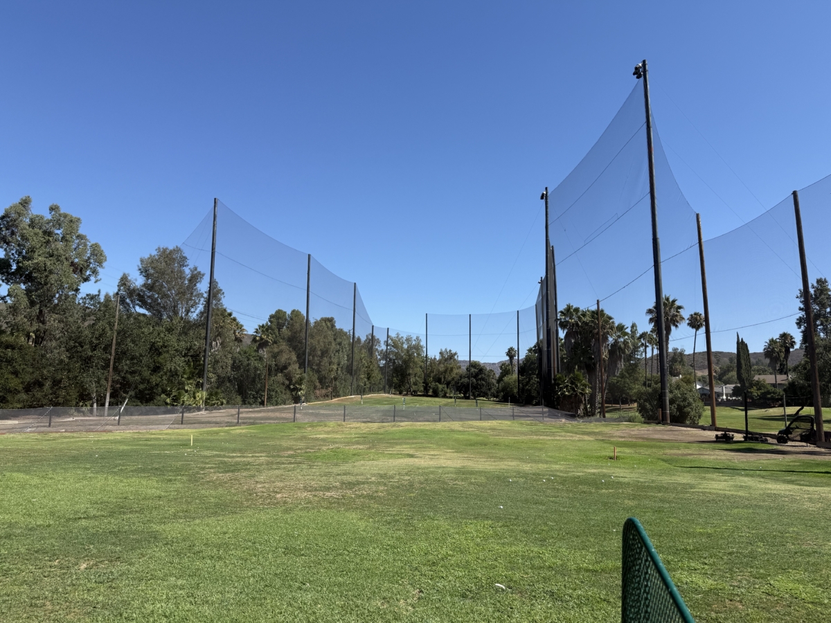 Golf Course and Driving Range in Agoura Hills | Lake Lindero Golf Course