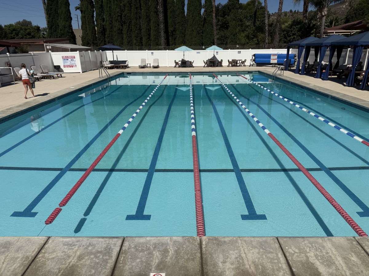 Amenities | Lake Lindero Golf Course | Pool and Tennis in Agoura Hills